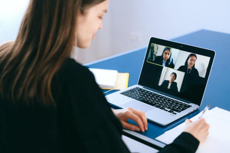 Videoconferenza: come funziona e perché utilizzarla